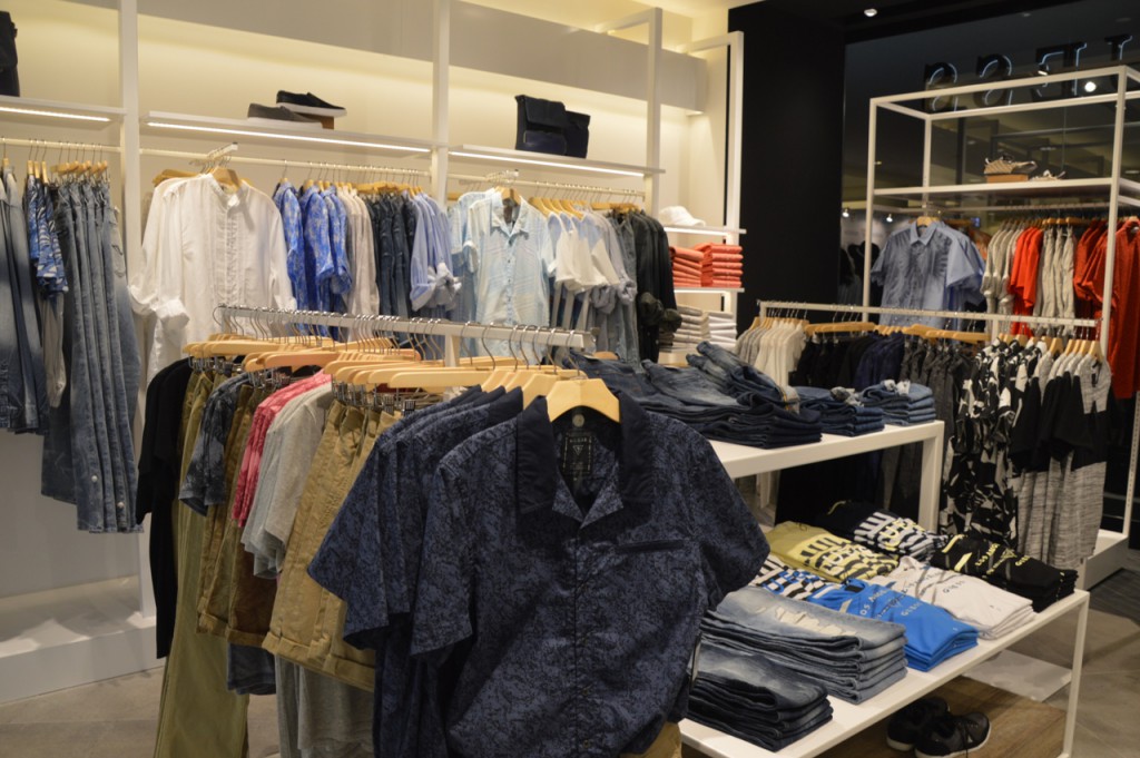 #CelebrateGUESSKLCC: GUESS KLCC Concept Store Reopens with SS2016 ...