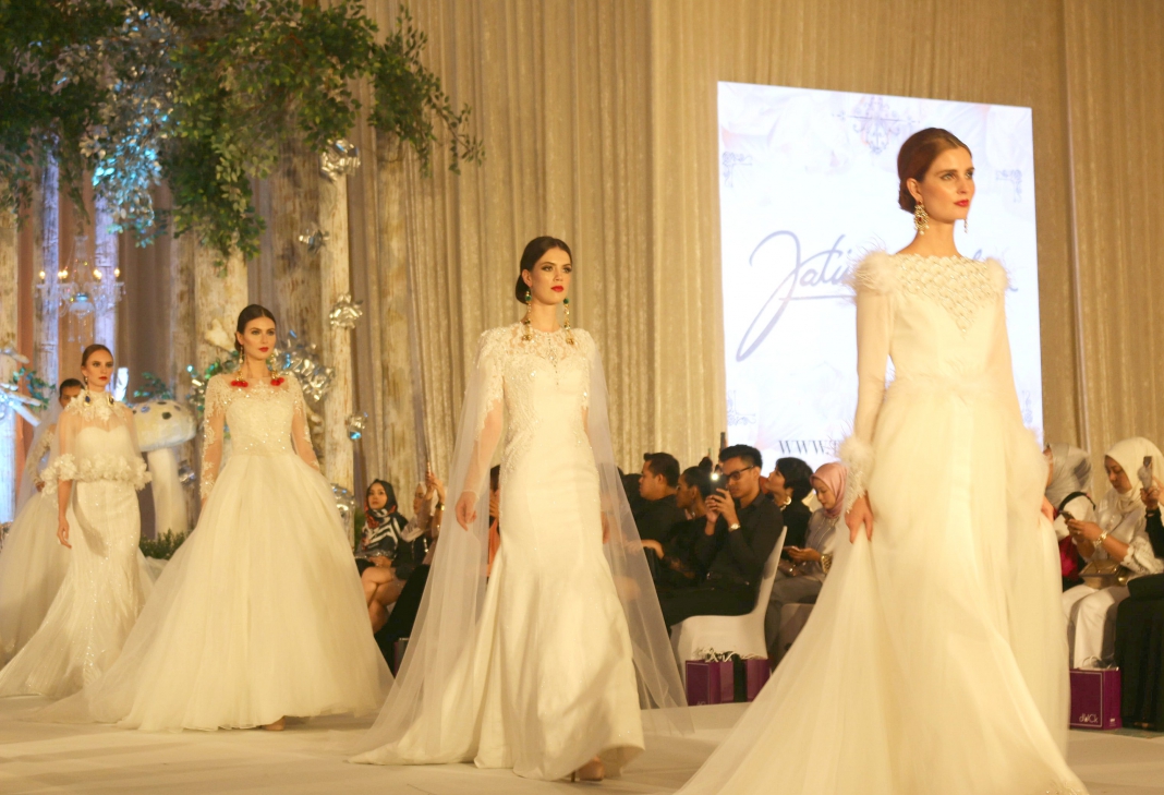 The Wedding KL 2018: Bridal Collection By Nurita Harith, Rizman Ruzaini ...